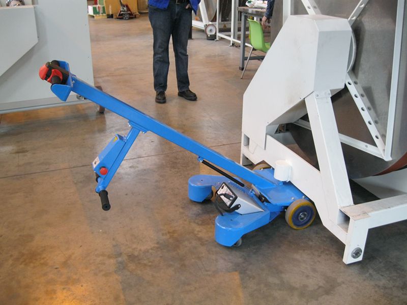 Tracteurs pousseurs électriques - IMS Manutention